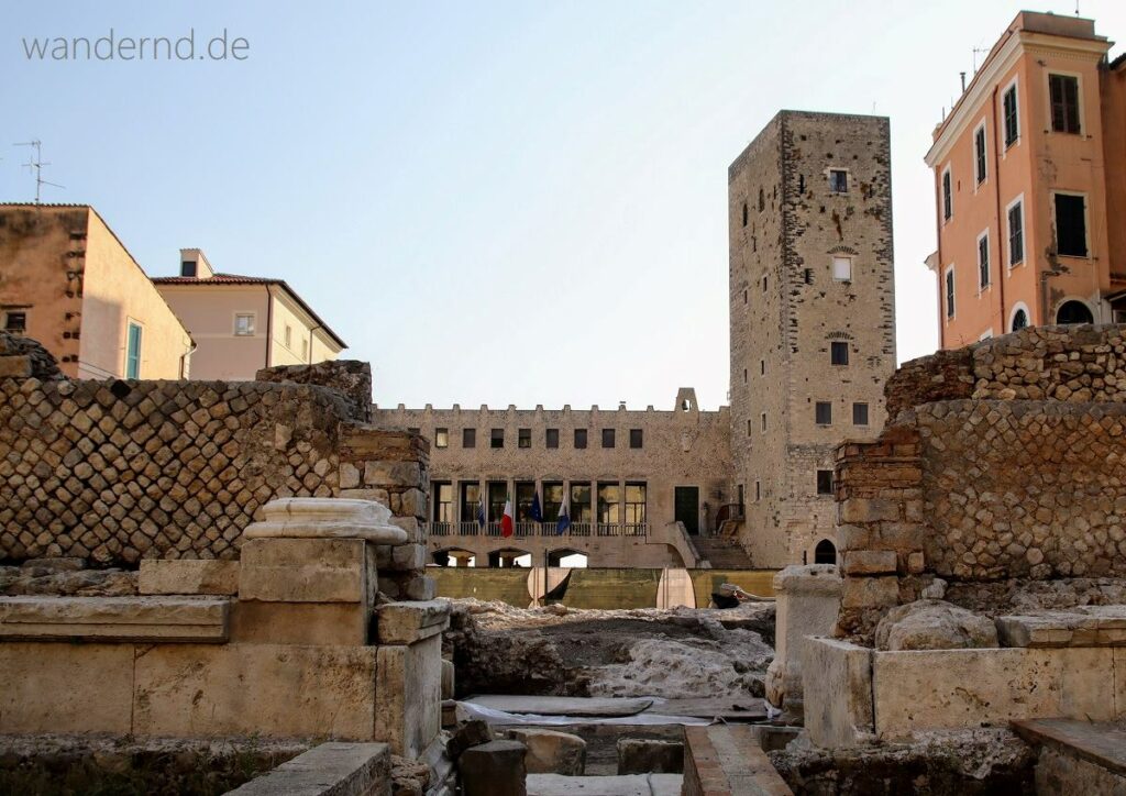 Terracina Sehenswürdigkeiten: Sonne, Strand und 2000 Jahre Geschichte